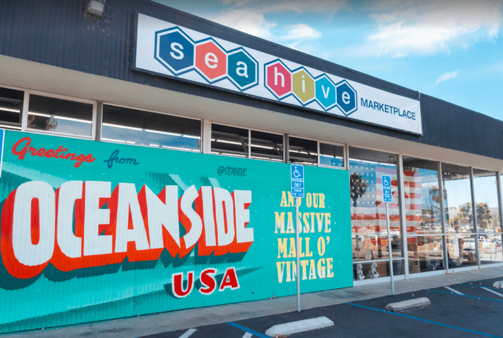 Shrek at the Junior Seau Pier Amphitheater - February 10, 2023 ...